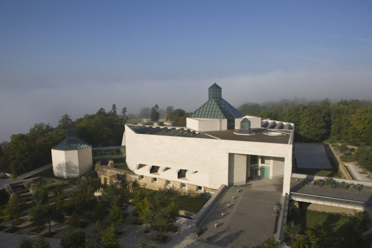 Assistant Curator - Call For Curators Assistant Curator - Call For Curators